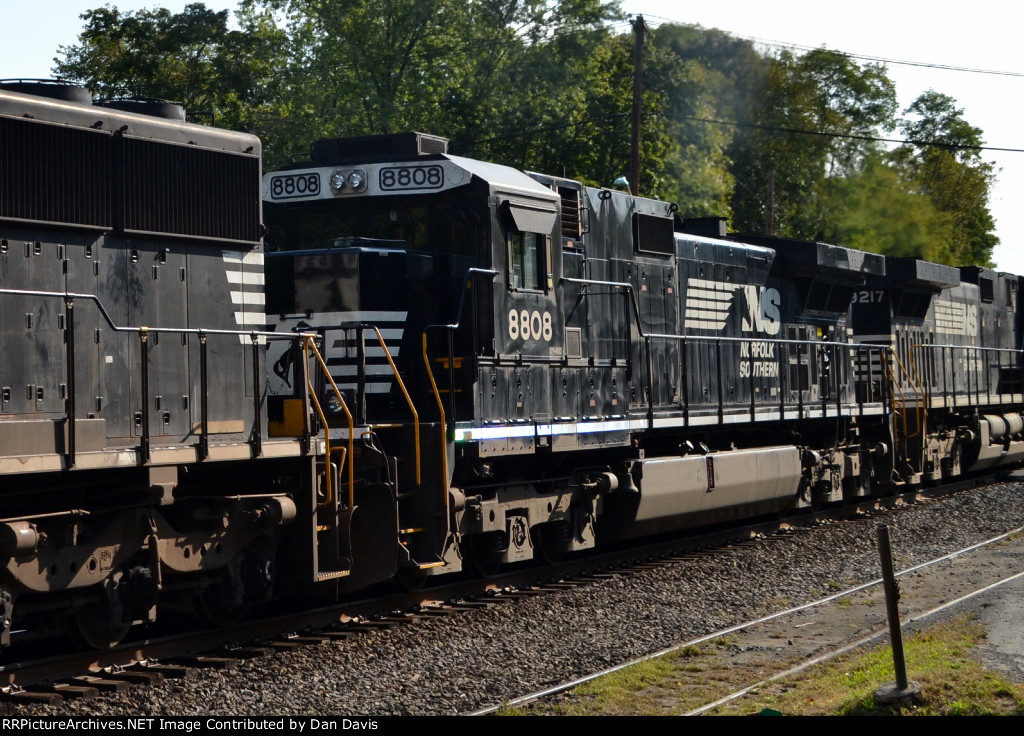 NS C40-9 8808 in horsehead paint second out on 18G